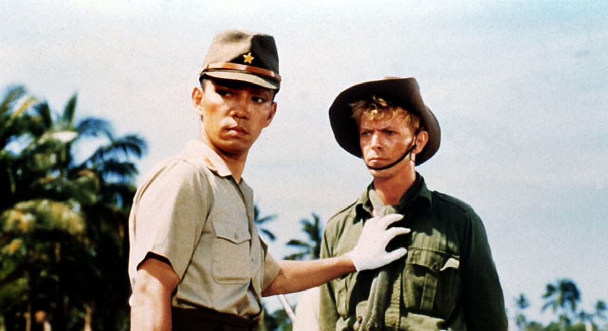 FURYO : QUAND BOWIE S'ENTERRAIT SUR UNE ÎLE AVEC OSHIMA - Sofilm